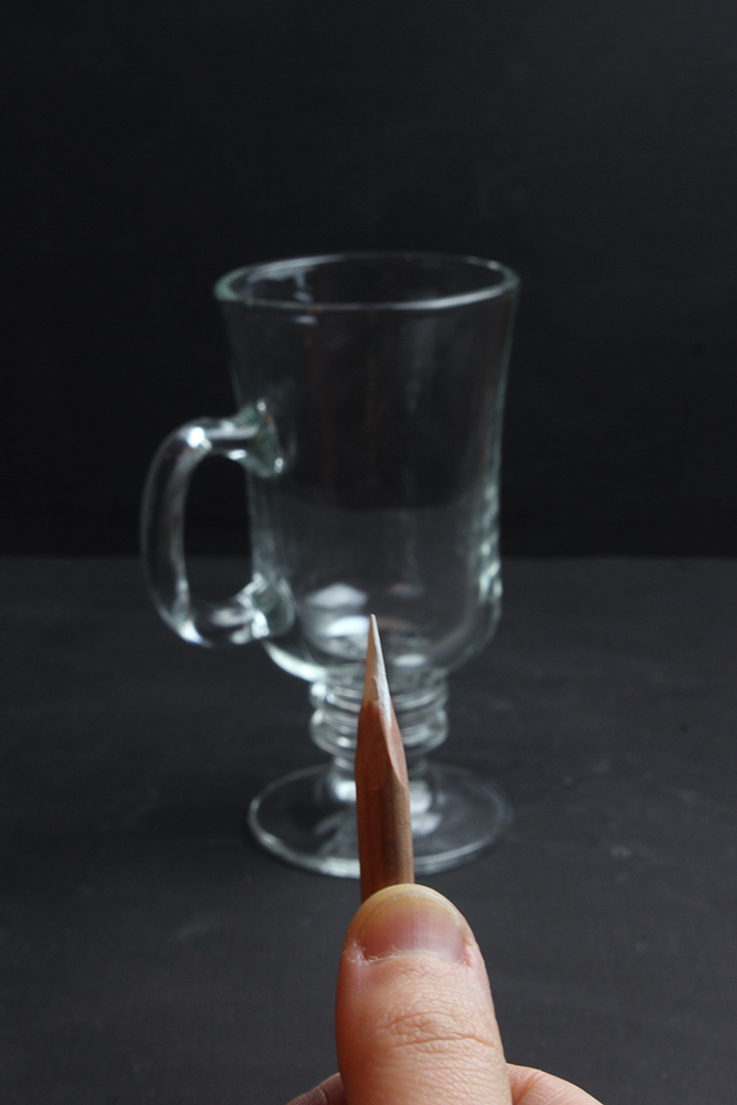 How to Draw Glass Using White Charcoal on Black Paper